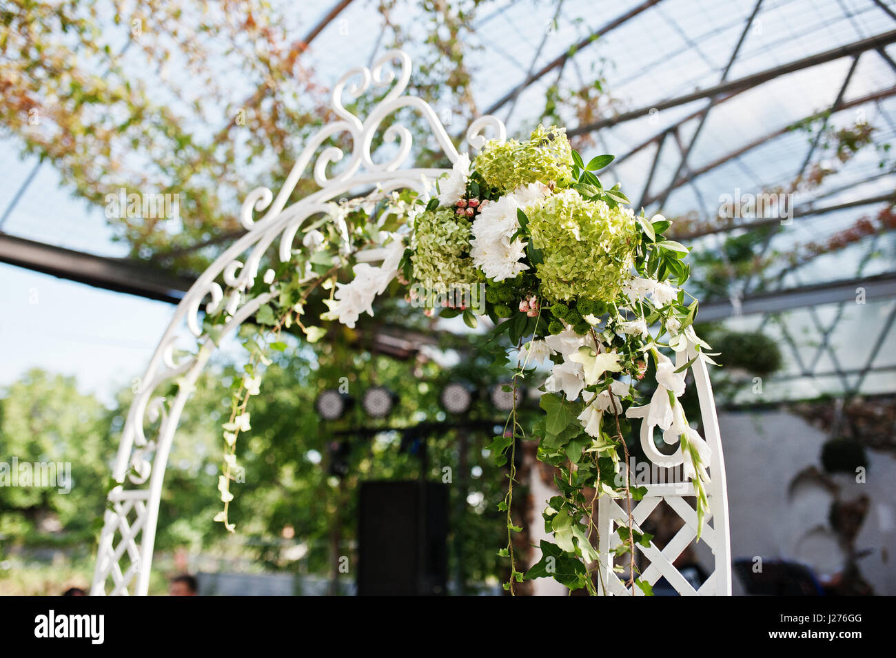 Arch and decoration of flowers at wedding party set Stock Photo - Alamy