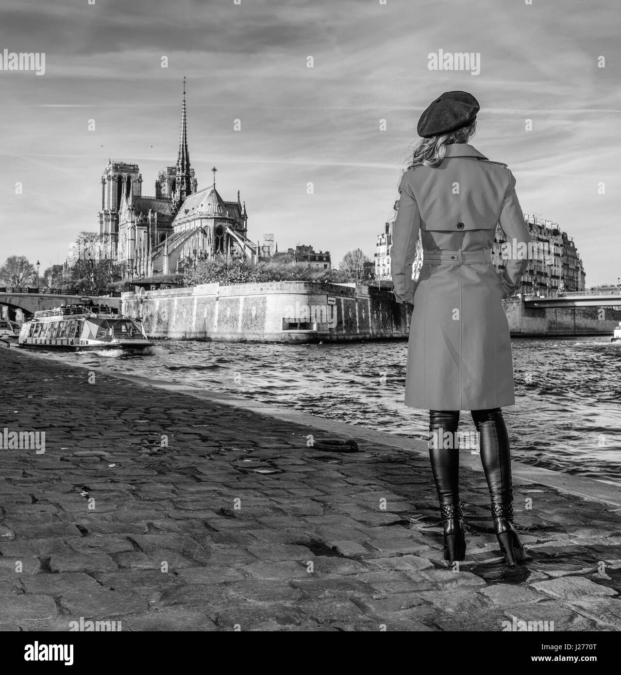 Woman trench coat rear view hi-res stock photography and images - Alamy
