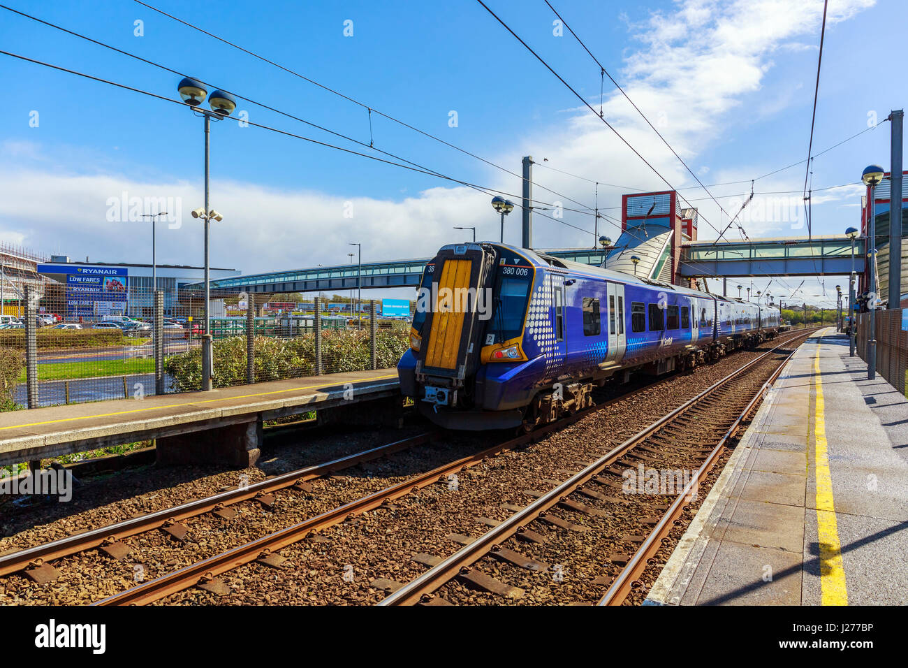Scotrail sign hi-res stock photography and images - Alamy