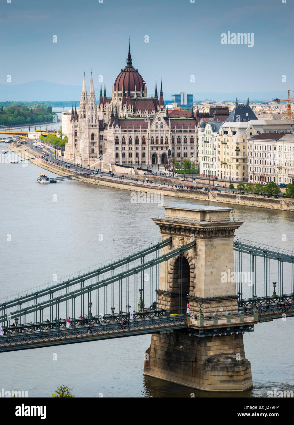 Hungarian Parliament and Chain Bridge, Budapest, Hungary Stock Photo ...