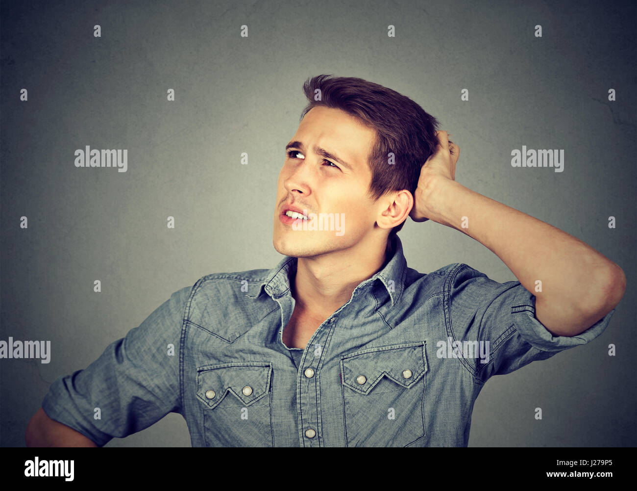 Man scratching head hi-res stock photography and images - Alamy