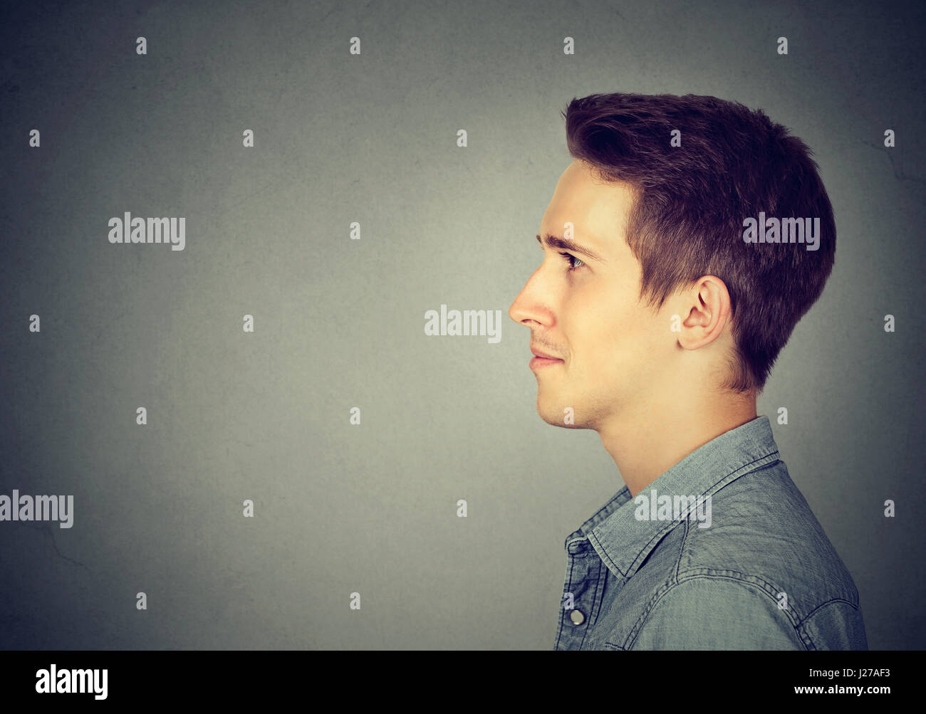 Side profile portrait of a man Stock Photo - Alamy