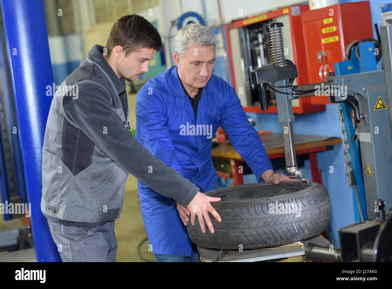 portrait of teenager in mechanics apprenticeship Stock Photo - Alamy