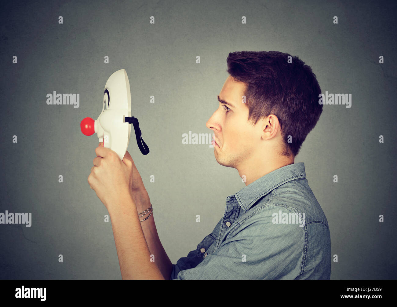 Sad face expression hi-res stock photography and images - Alamy