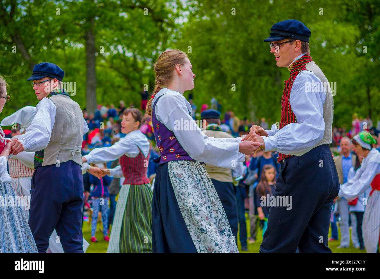Dancing around the maypole in Midsummer, Gothemburg, Sweden Stock Photo ...