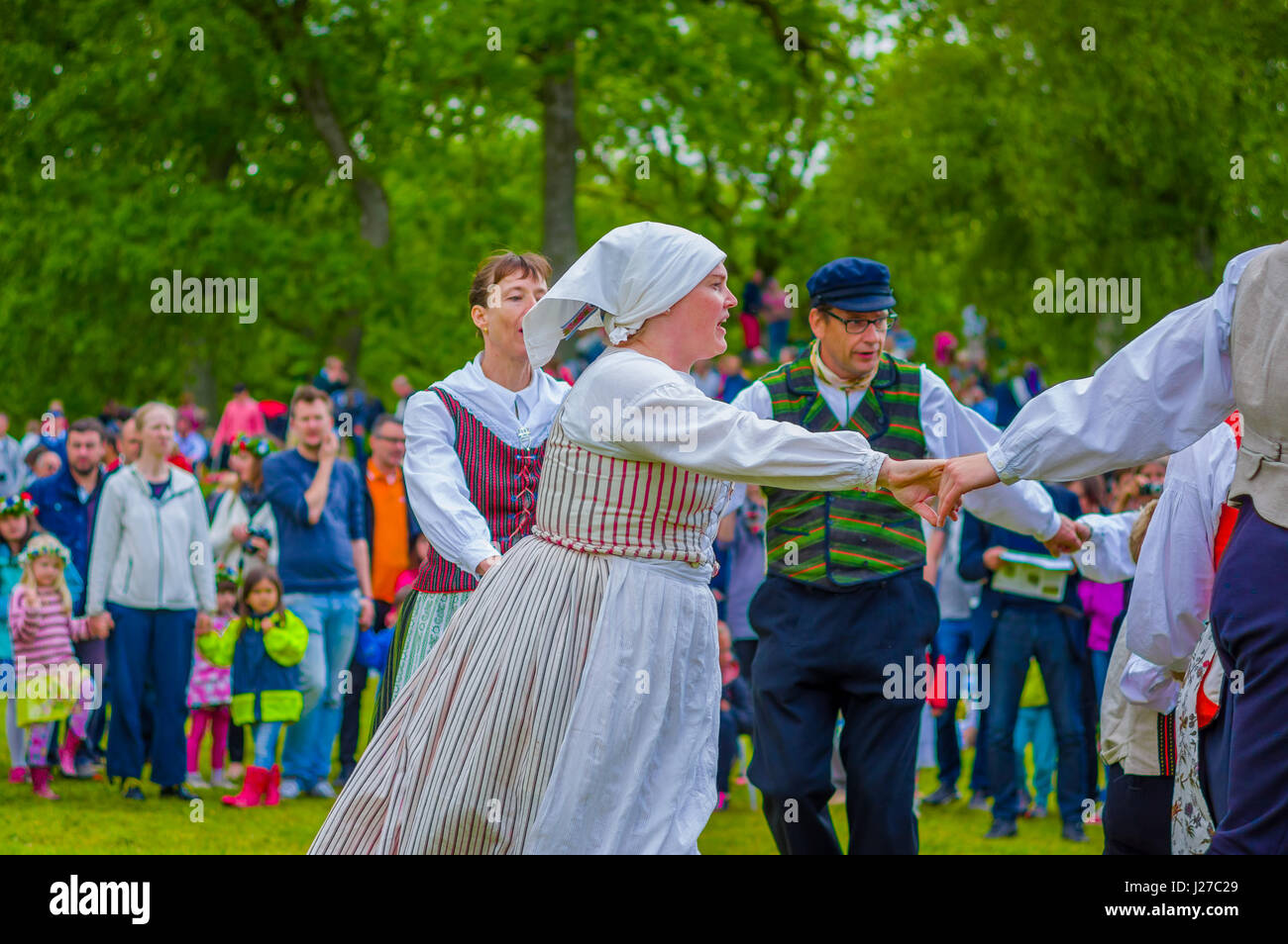 Dancing around the maypole in Midsummer, Gothemburg, Sweden Stock Photo ...