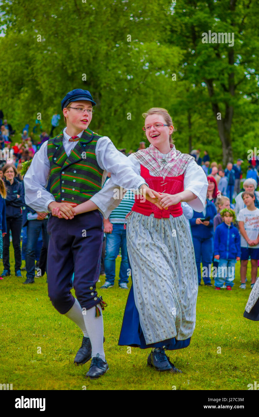 Dancing around the maypole in Midsummer, Gothemburg, Sweden Stock Photo ...