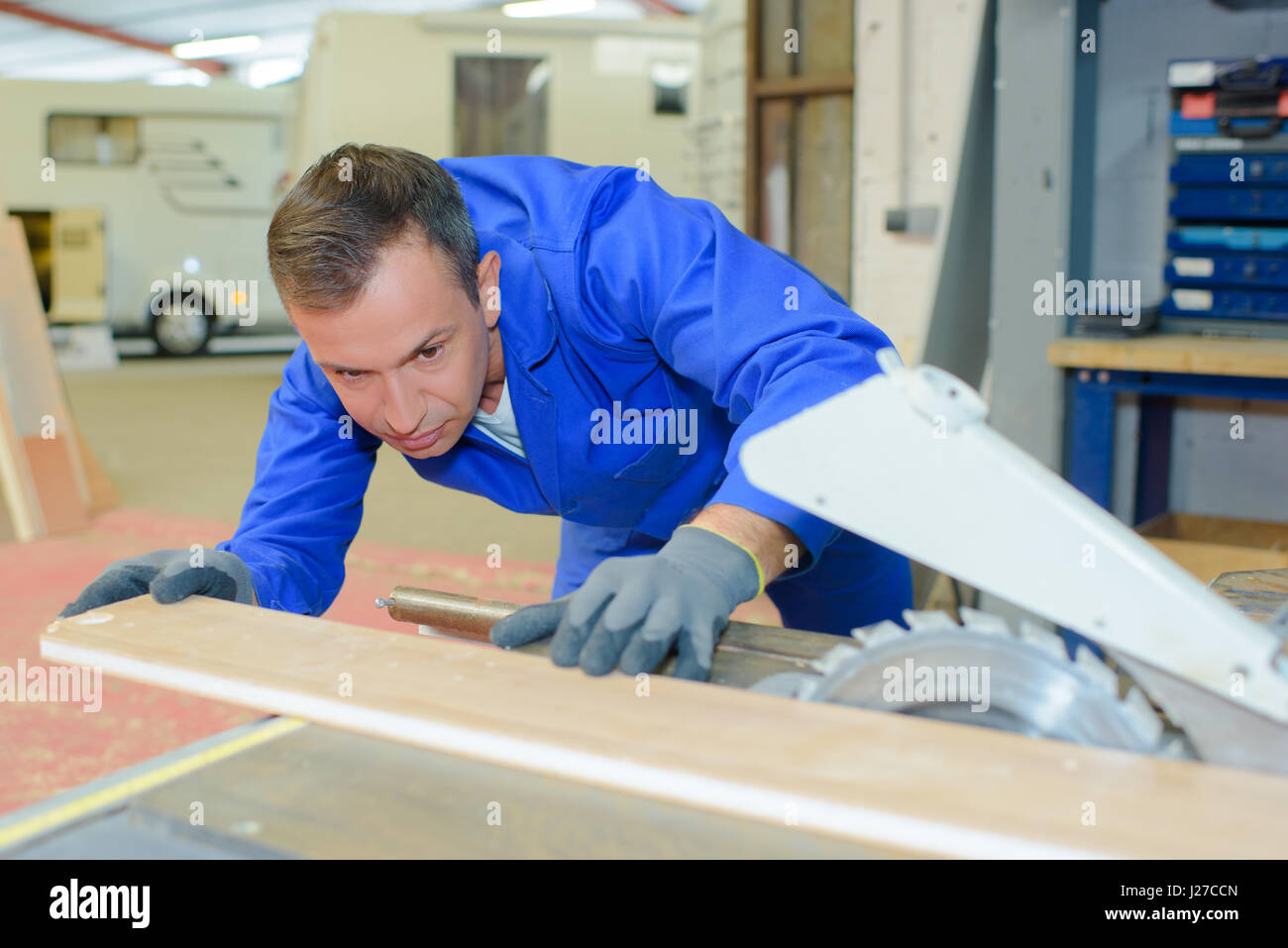 Carpenter using table saw hi-res stock photography and images - Alamy