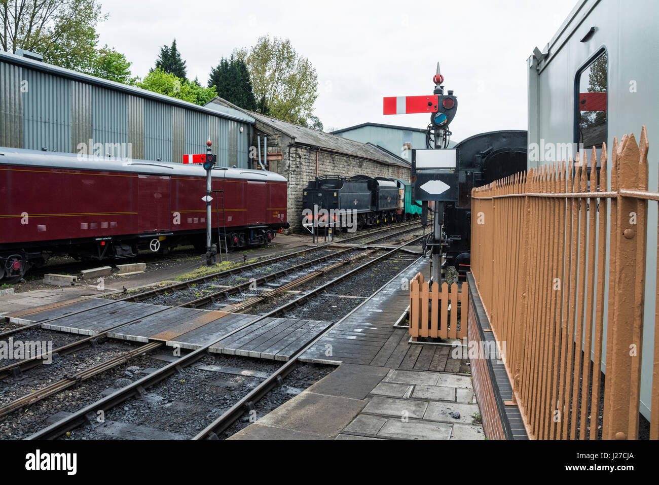 Old train signals hi-res stock photography and images - Alamy