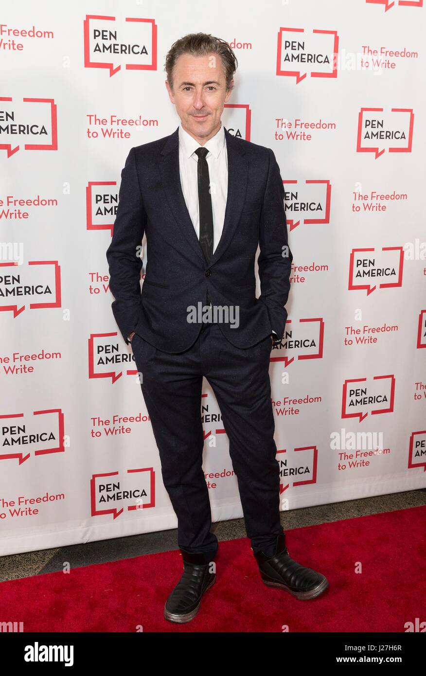 New York, NY, USA. 25th Apr, 2017. Alan Cumming at arrivals for PEN ...