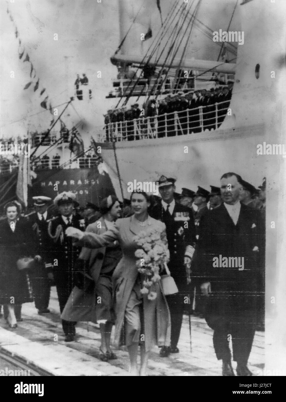 1954 royal tour of australia hi-res stock photography and images - Alamy