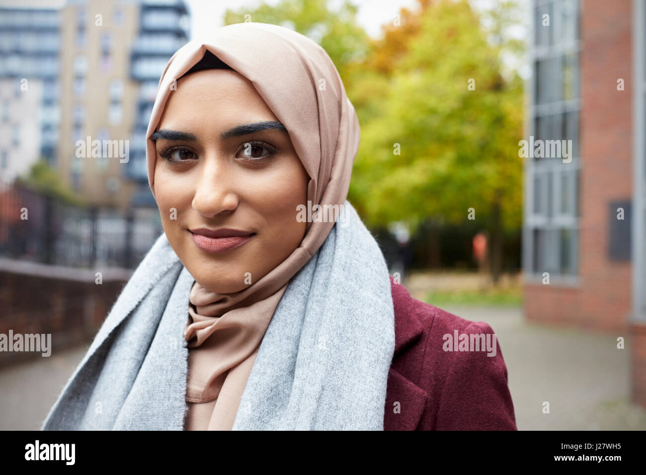Portrait british muslim woman hi-res stock photography and images - Alamy