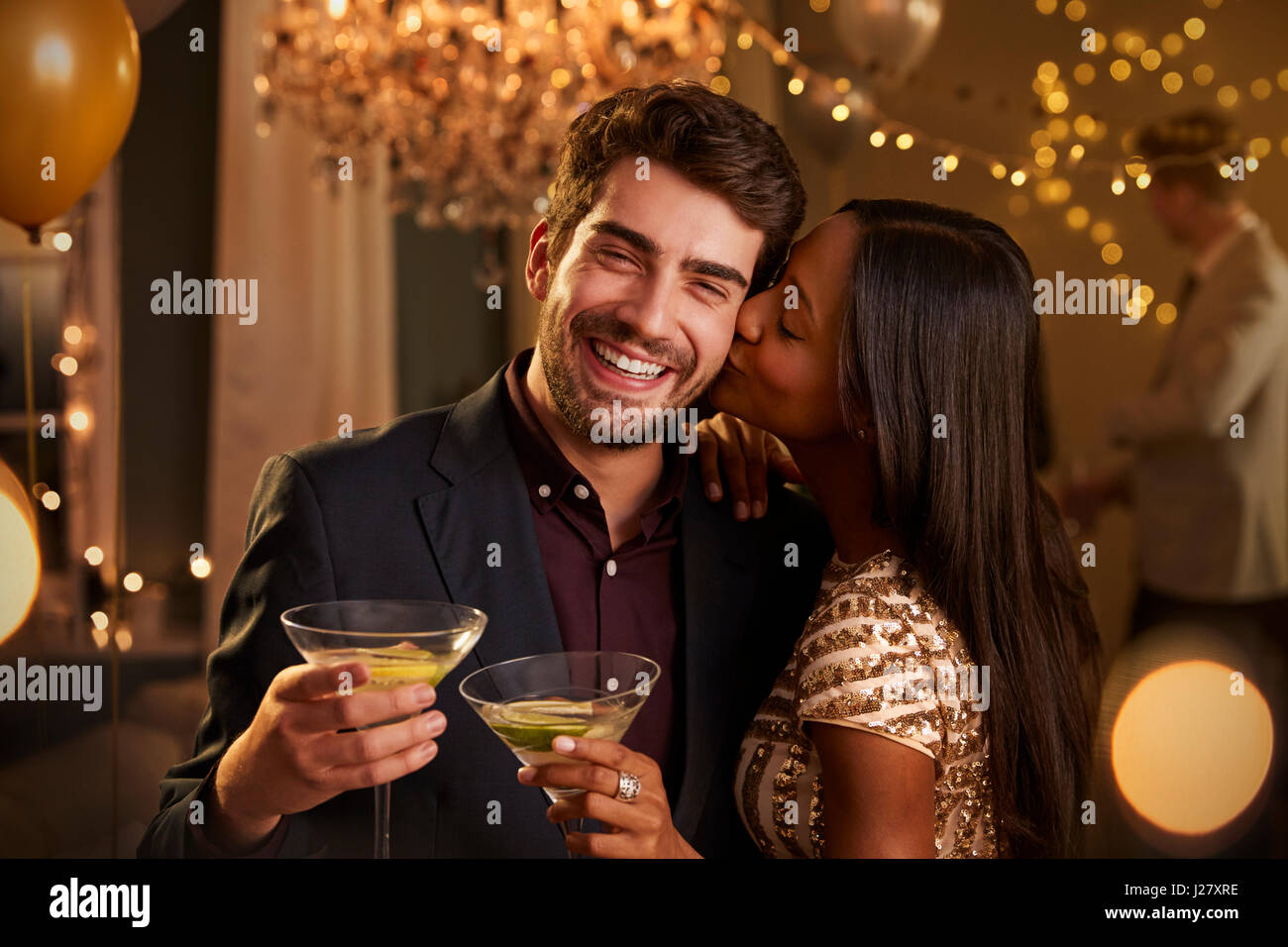 Group of people mingling together hi-res stock photography and images ...