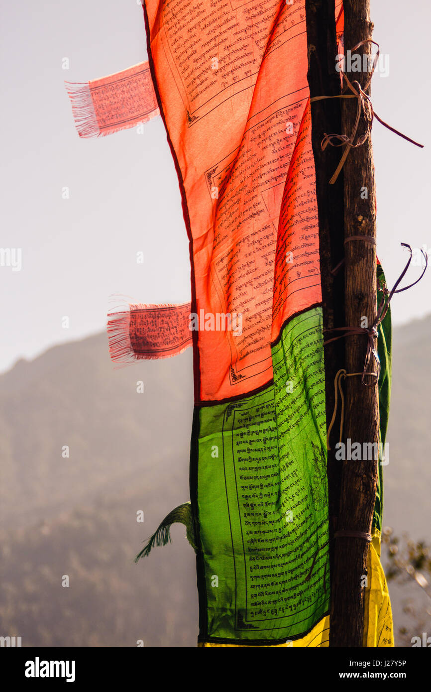 Prayer flags on annapurna hi-res stock photography and images - Alamy