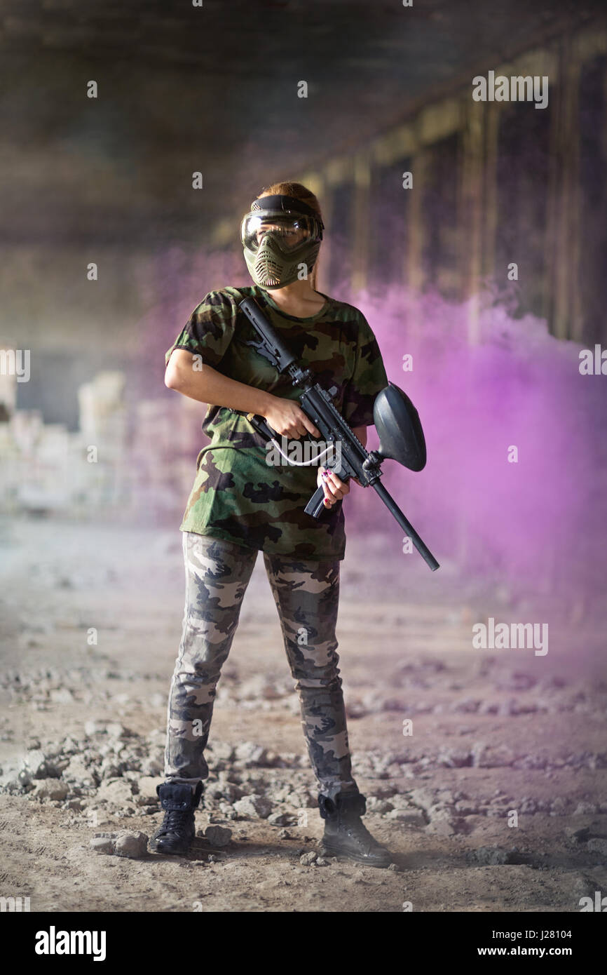 Female paintball hi-res stock photography and images - Alamy