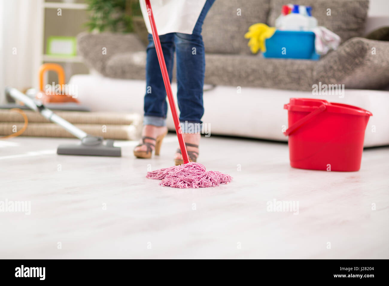 Housewife cleaning lady mop hi-res stock photography and images - Alamy