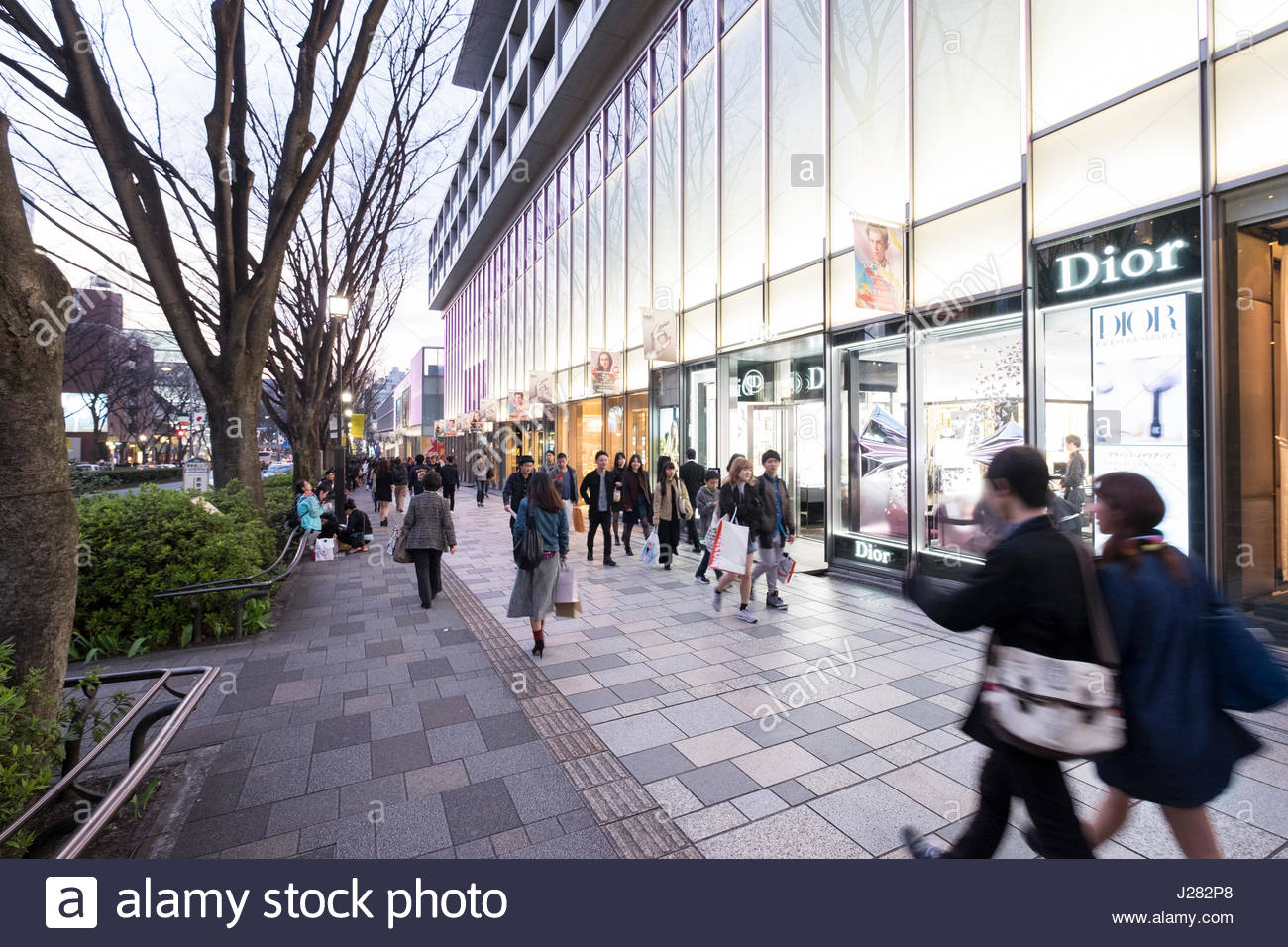 Omotesando Hills Stock Photos & Omotesando Hills Stock Images - Alamy