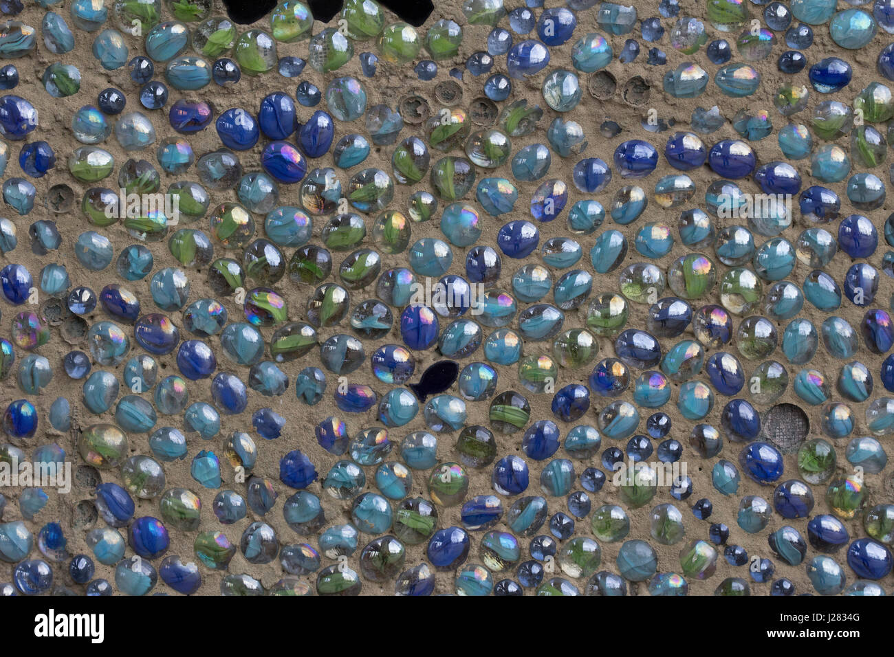 Glass pattern in-bedded in concrete or plaster. Great texture for use ...