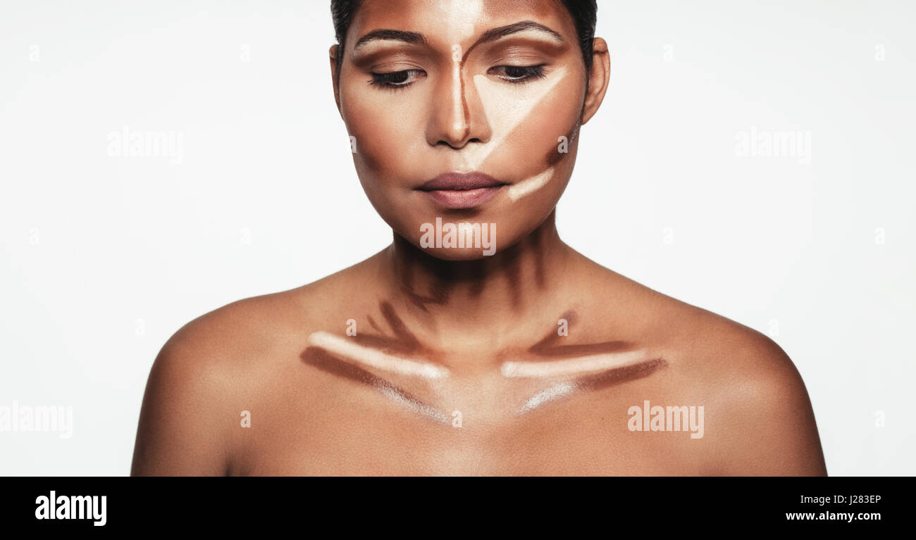 Face contouring hi-res stock photography and images - Alamy