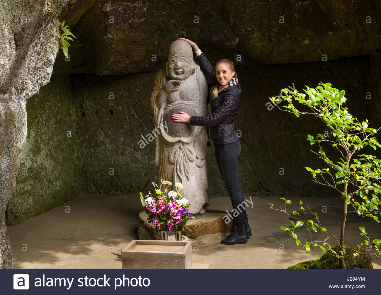 Stone Statue Head Female High Resolution Stock Photography and Images ...