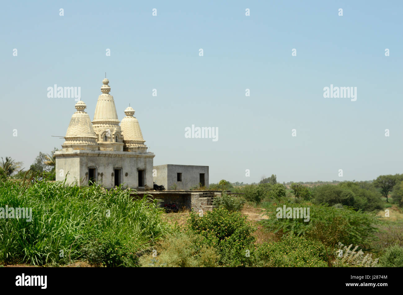 Small rural temple hi-res stock photography and images - Alamy