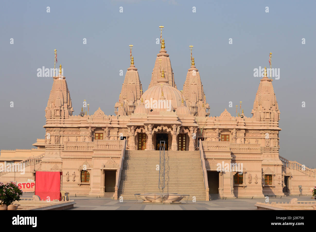 Swaminarayan hinduism hi-res stock photography and images - Alamy