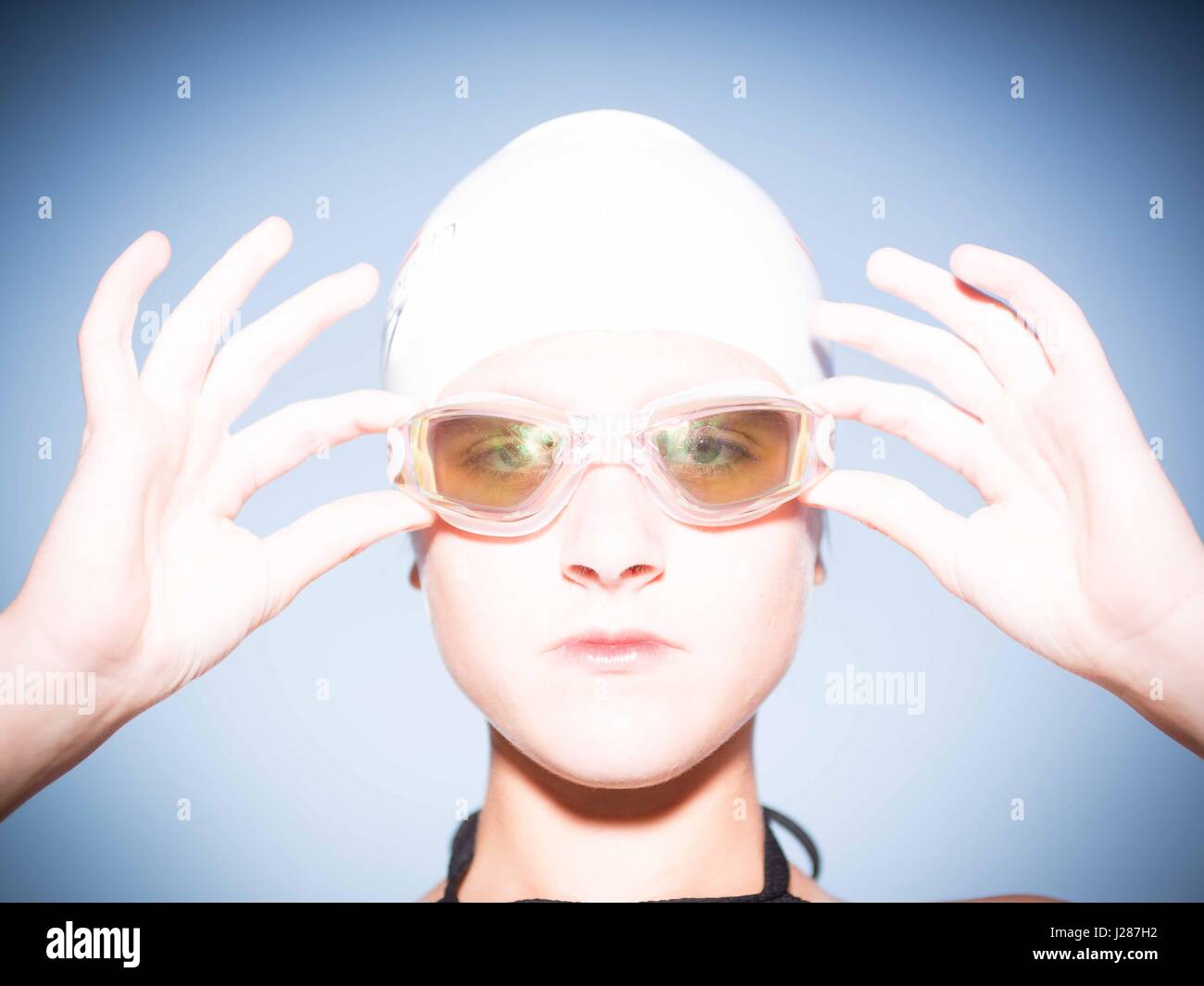 Female swimmer goggles hi-res stock photography and images - Alamy
