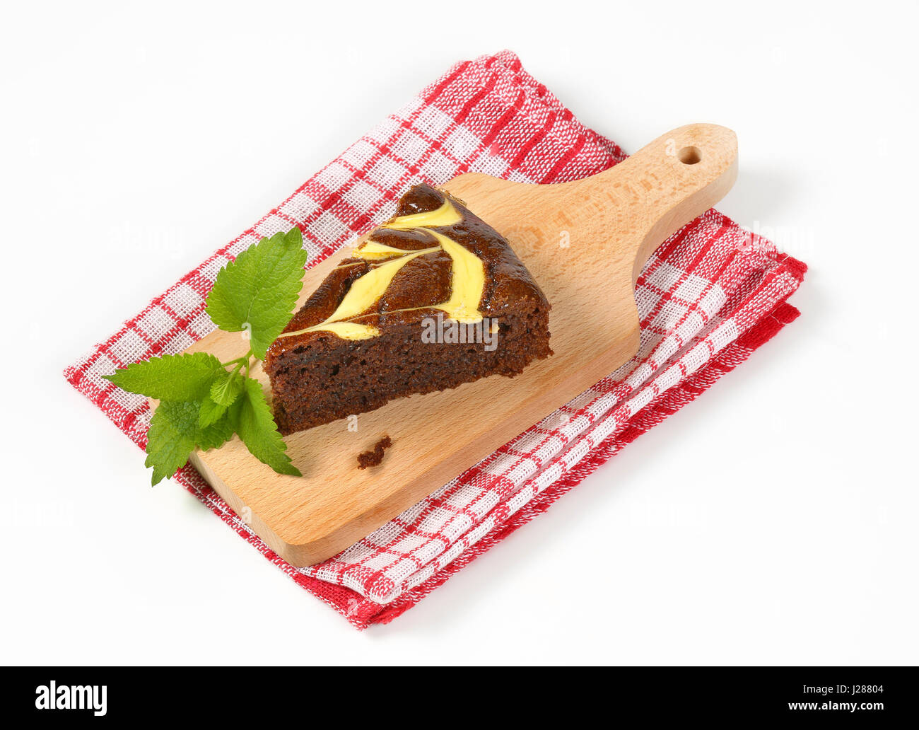 Slice chocolate spice cake hi-res stock photography and images - Alamy
