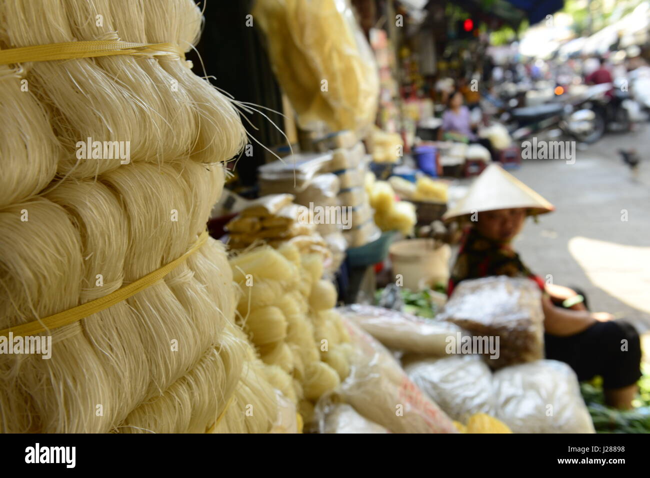 Noodle shop hi-res stock photography and images - Alamy