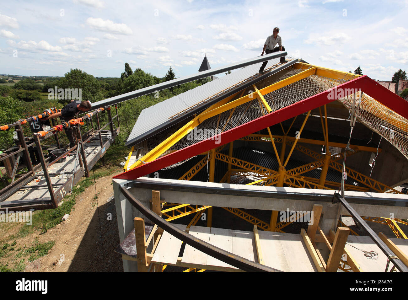 House building, handling safety with a lift machine, sandwich panel ...