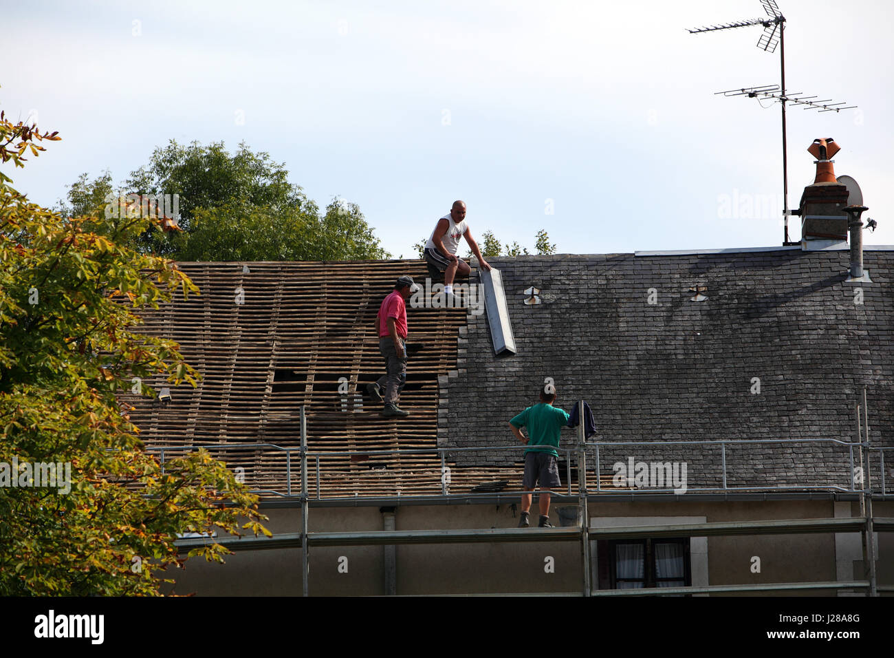 Roofing work hi-res stock photography and images - Alamy