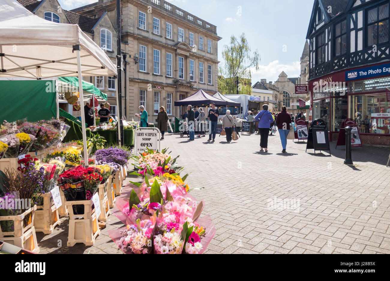 Trowbridge wiltshire town centre hi-res stock photography and images ...