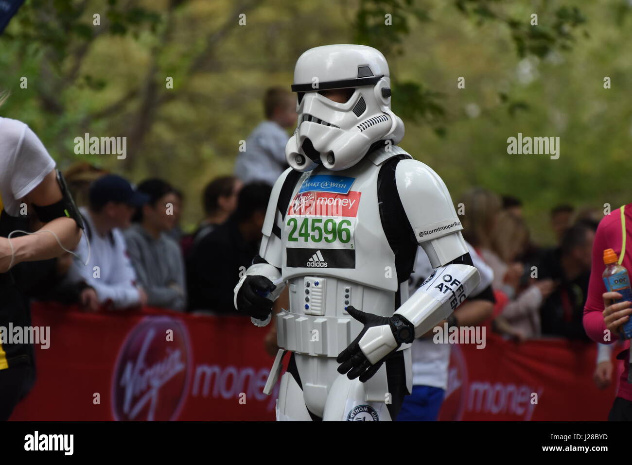 White storm trooper costume hi-res stock photography and images - Alamy