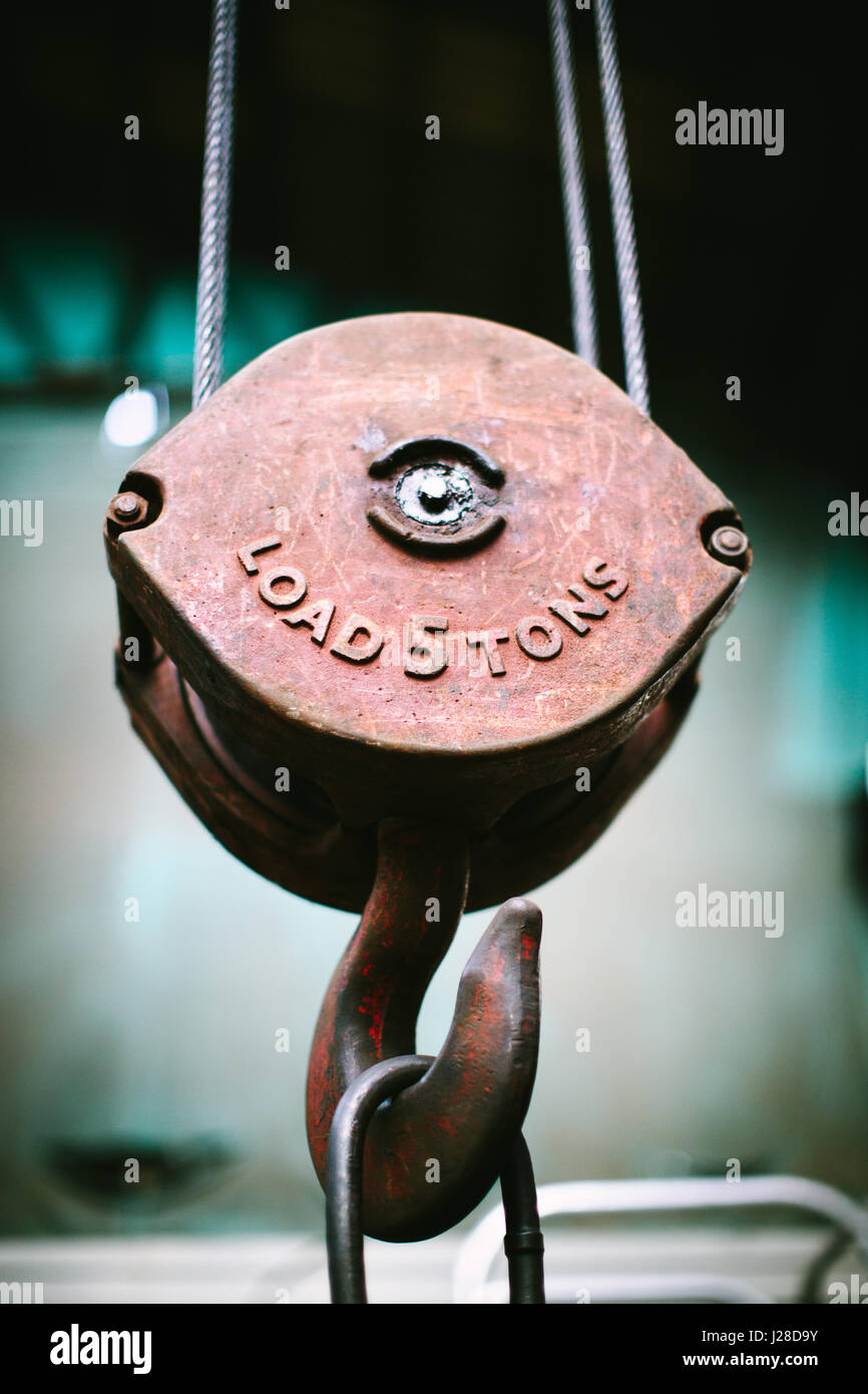 Load Stone weight in a haulage companies warehouse in the North of ...
