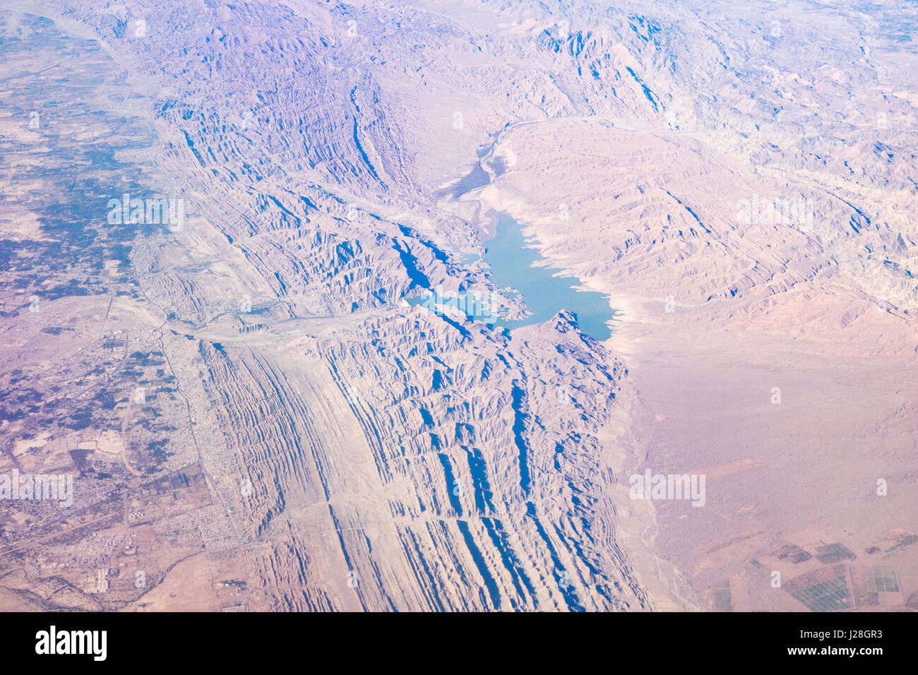Minab dam road hi-res stock photography and images - Alamy
