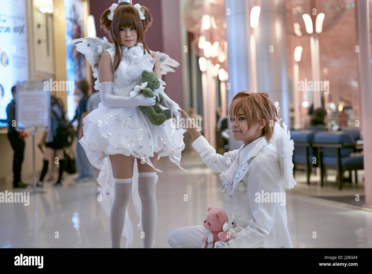 Dressed as bride hi-res stock photography and images - Alamy