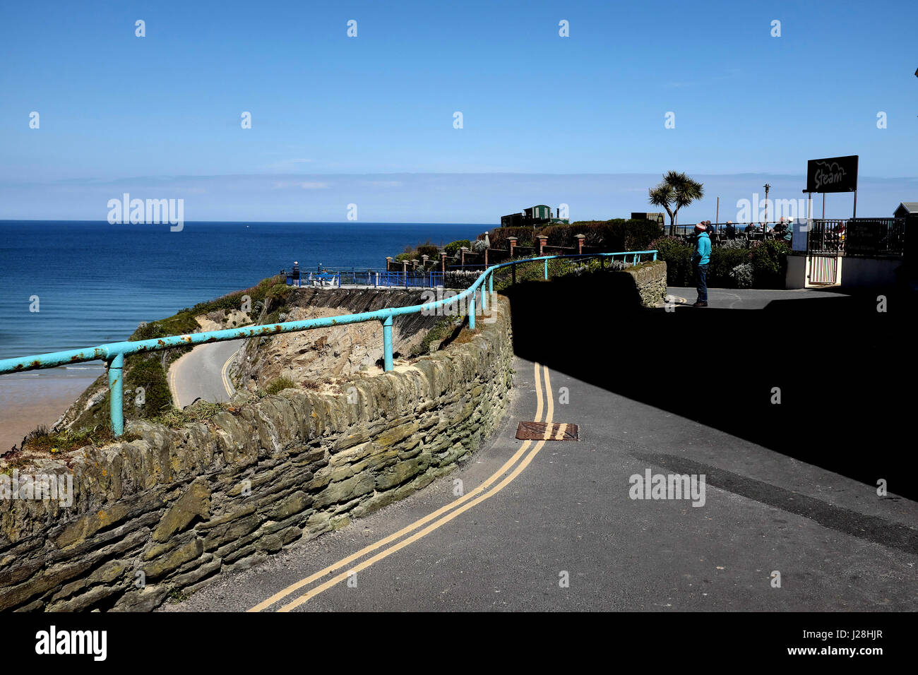 Newquay street hi-res stock photography and images - Alamy