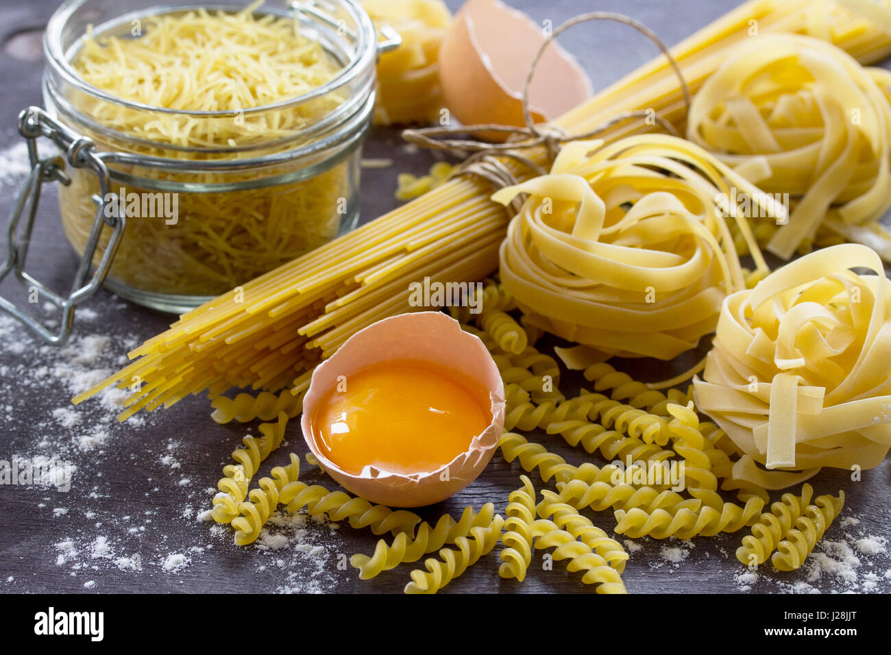 Different kinds of pasta spaghetti hi-res stock photography and images ...