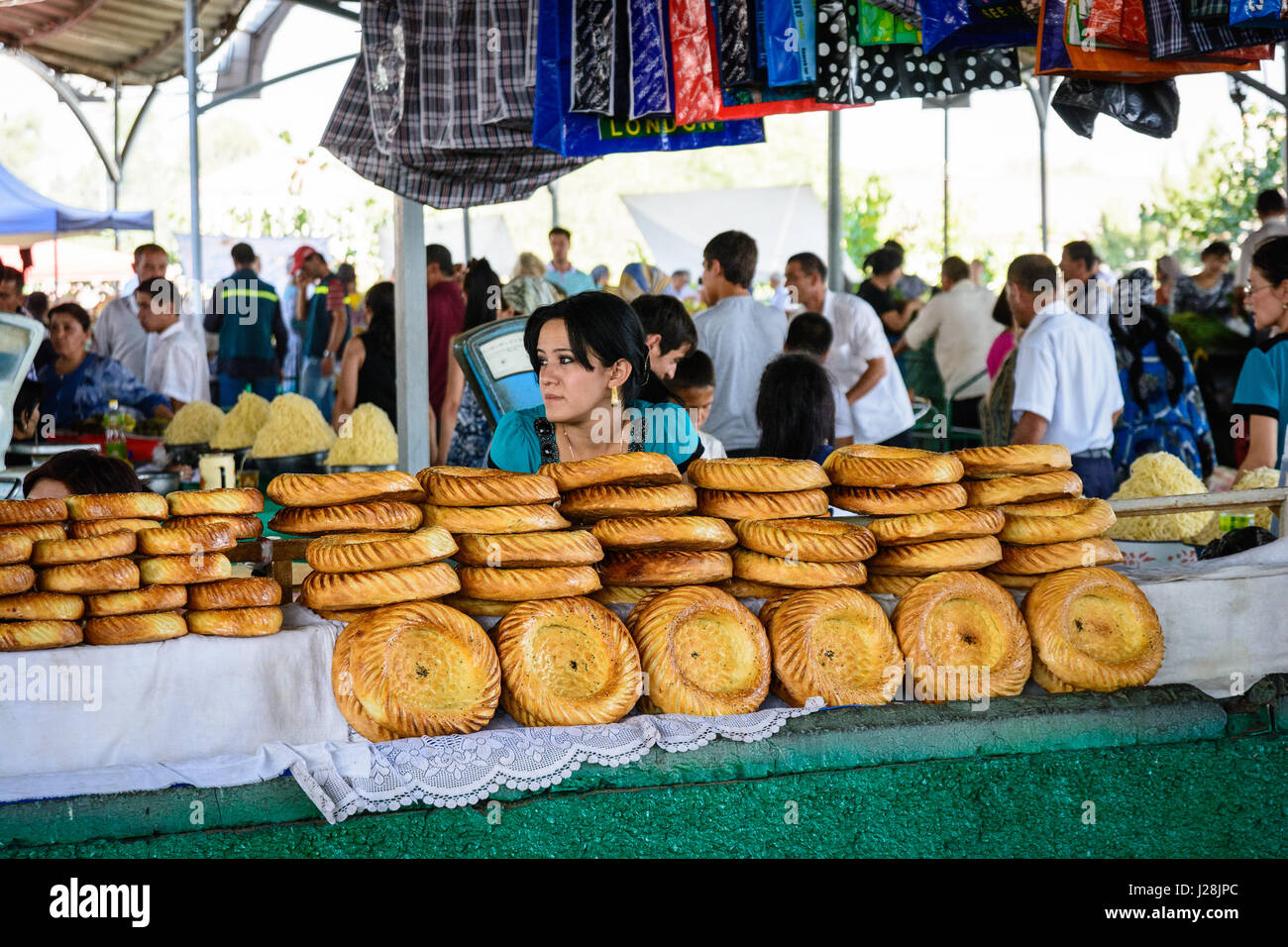 Uzbekistan, Tashkent, sale of bread Stock Photo - Alamy