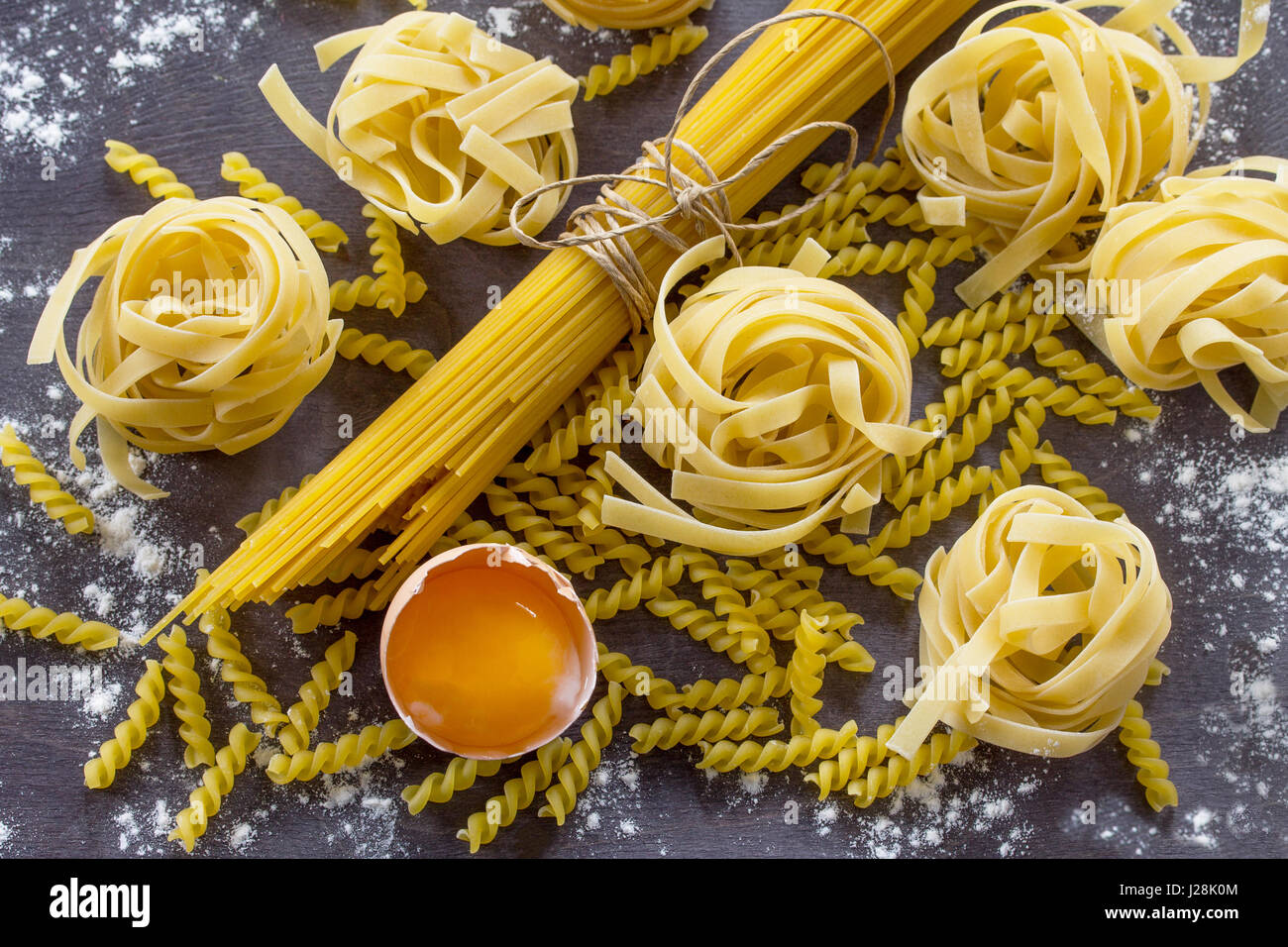 Different kinds of pasta spaghetti hi-res stock photography and images ...