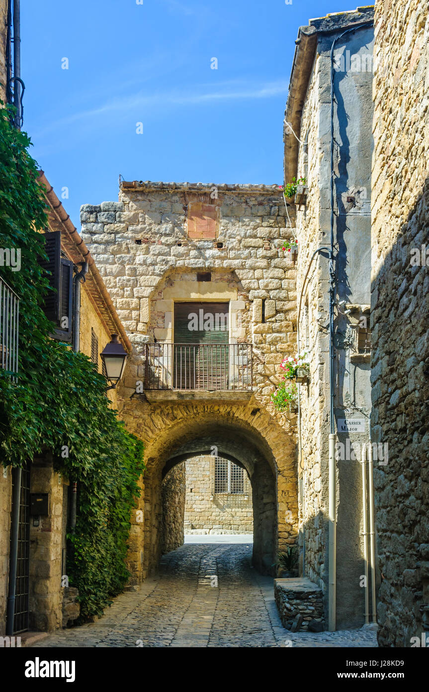 Peratallada spain costa brava hi-res stock photography and images - Alamy