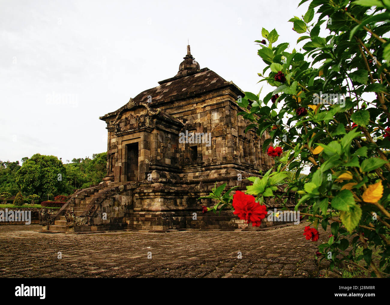Javanese buddhist architecture hi-res stock photography and images - Alamy