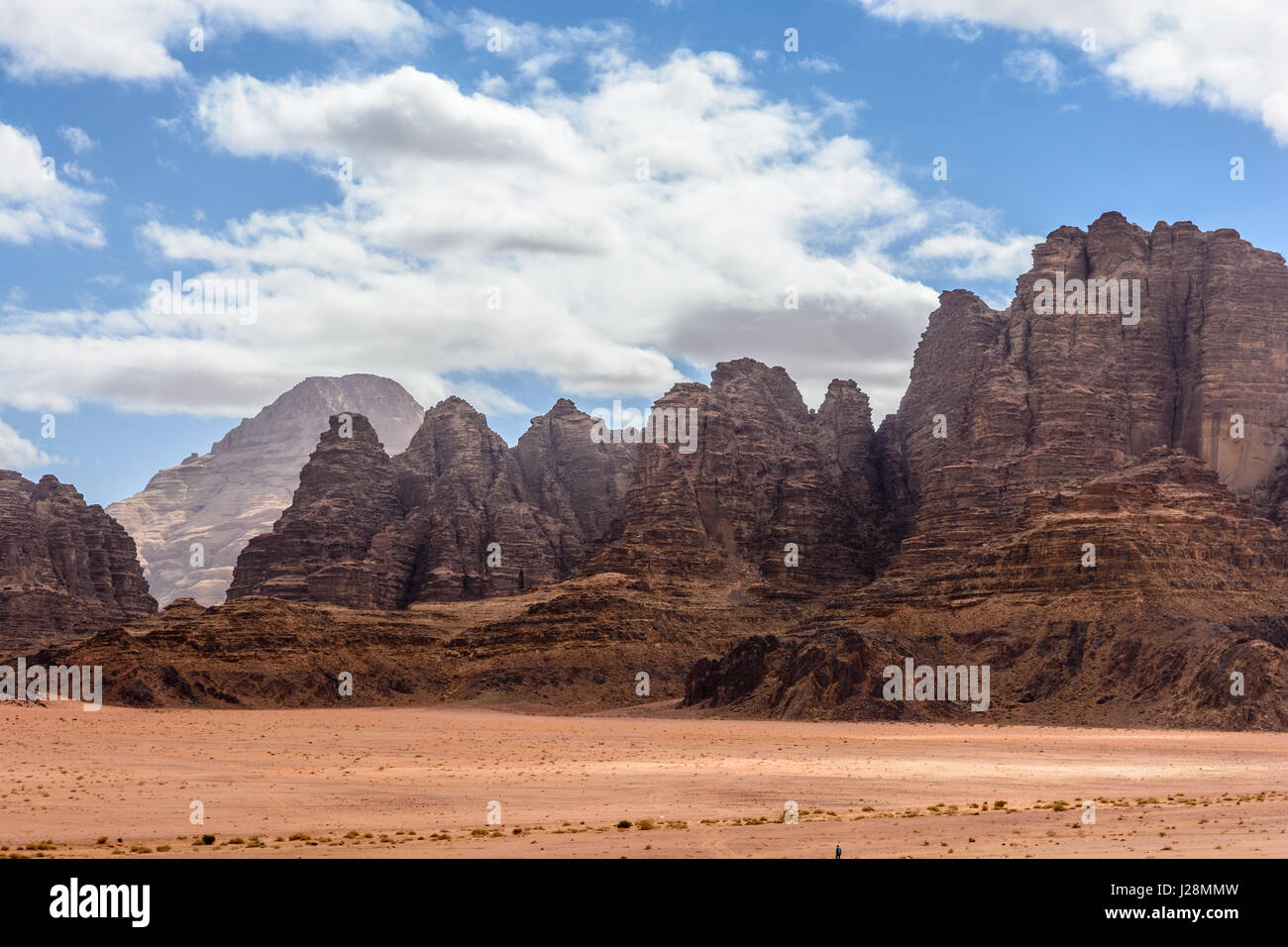Jordan, Aqaba Gouvernement, Wadi Rum, a desert high plateau in South ...
