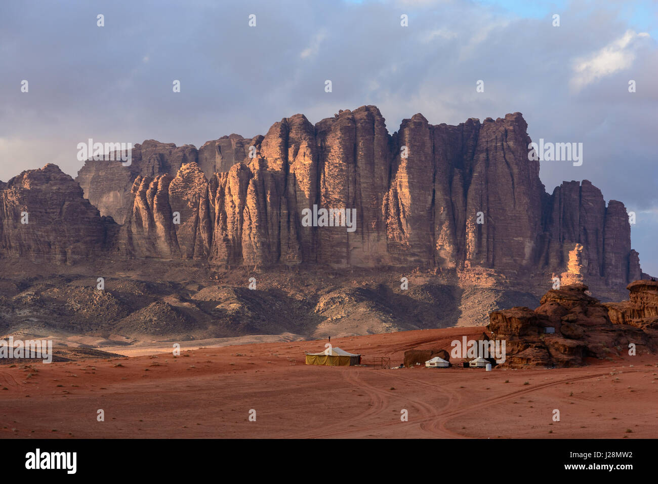 Jordan, Aqaba Gouvernement, Wadi Rum, a desert high plateau in South ...