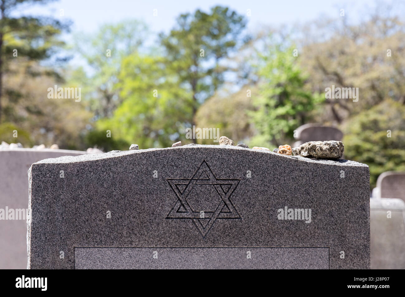 Star of david headstone hi-res stock photography and images - Alamy