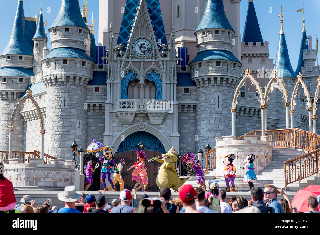 Disney princess magic kingdom hi-res stock photography and images - Alamy