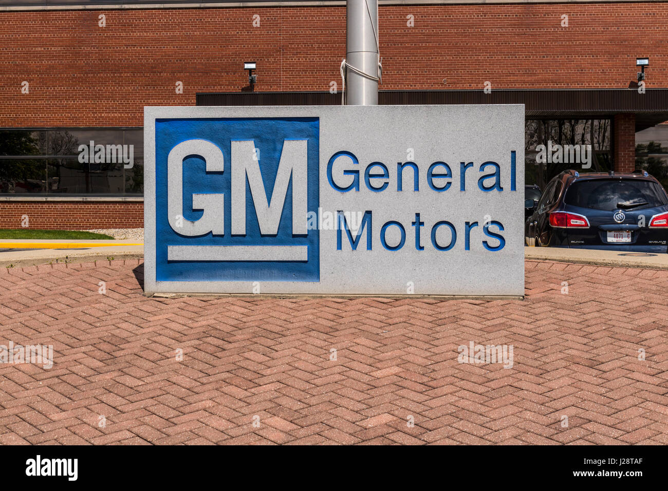 General motors logo hi-res stock photography and images - Alamy