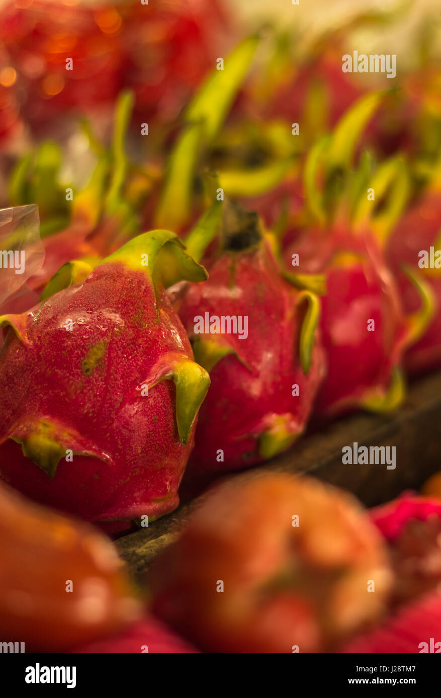 Dragon fruits displayed market hi-res stock photography and images - Alamy