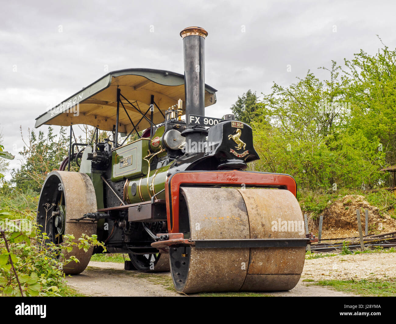 Aveling and porter steam roller hi-res stock photography and images - Alamy