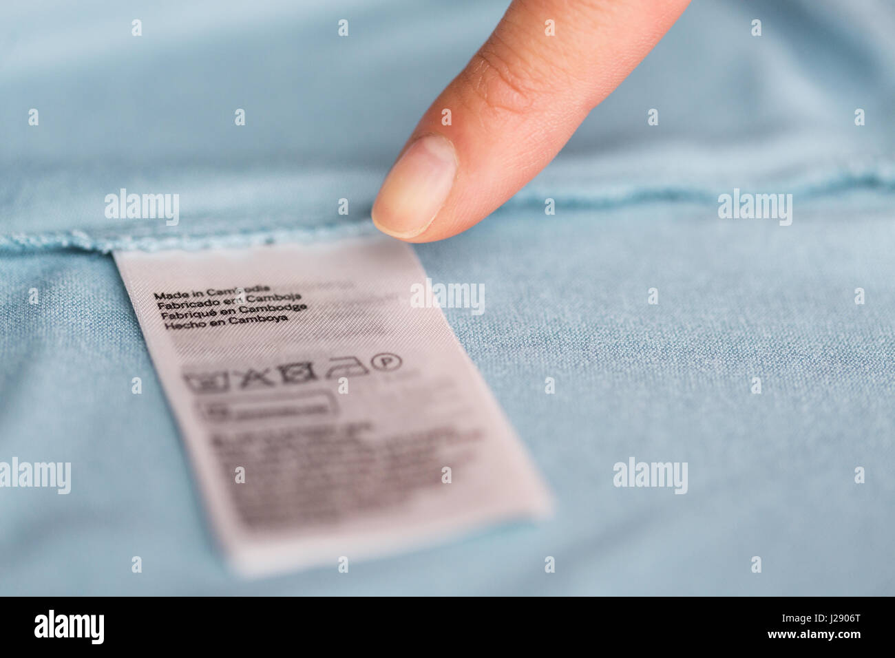 Finger pointing label hi-res stock photography and images - Alamy